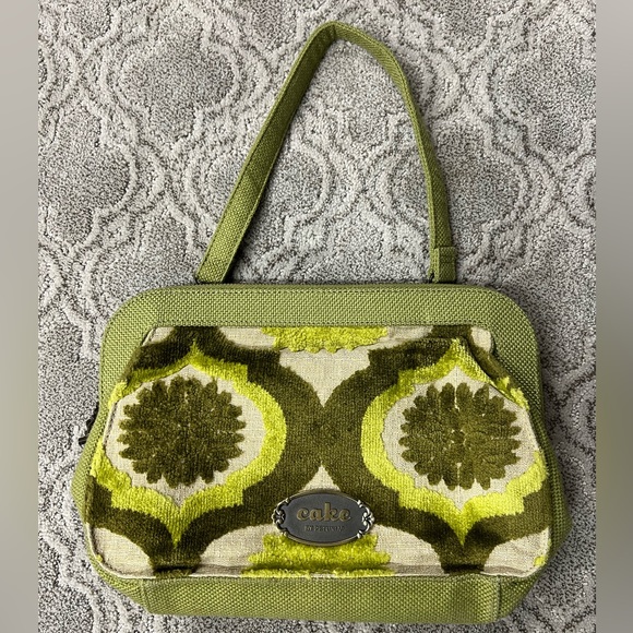 Petunia Pickle Bottom | Bags | Cake Petunia Pickle Bottom Green Velvet ...